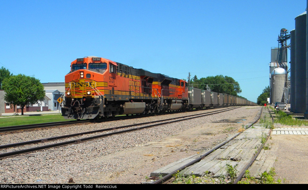 BNSF 5730
